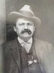 About Us | Dahl & Groezinger